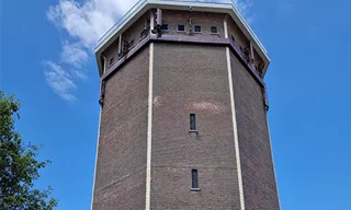 Watertoren van Lommel in ere hersteld