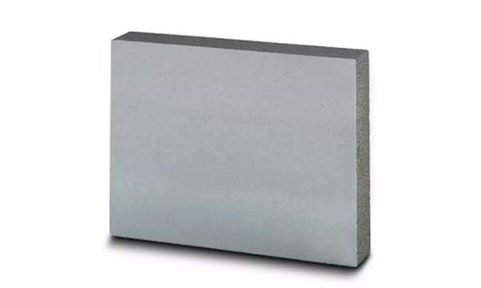 Non-combustible insulation for inverted roofs with pedestal paving